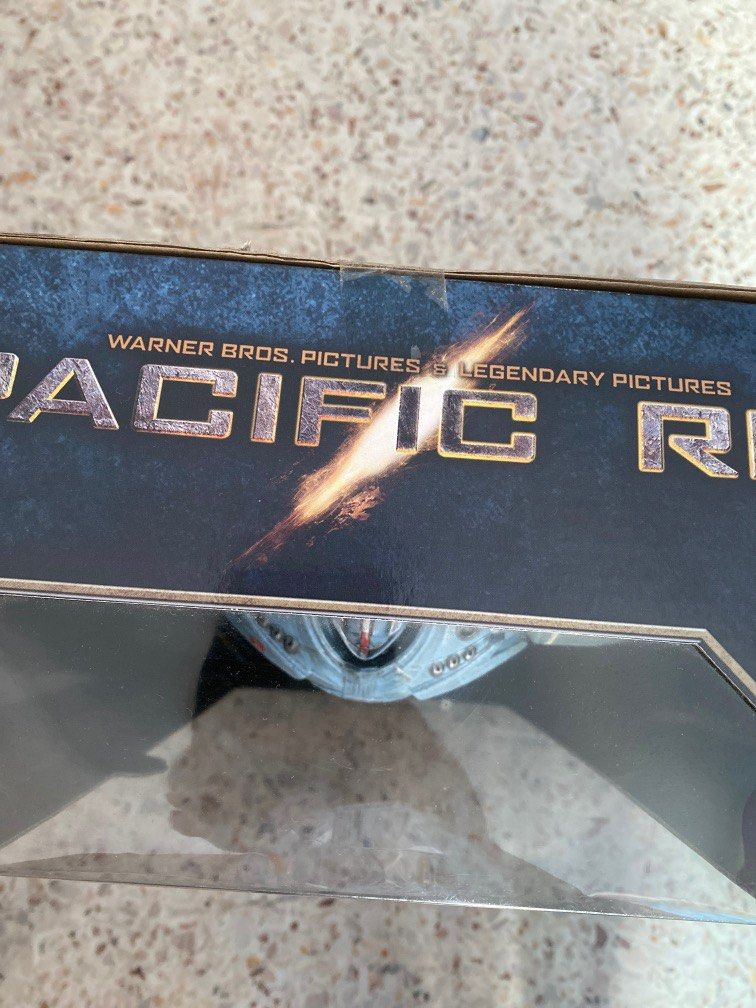 BNIB PACIFIC RIM NECA 18INCH FIGURE GYPSY DANGER JAEGER WITH LED LIGHTS ...