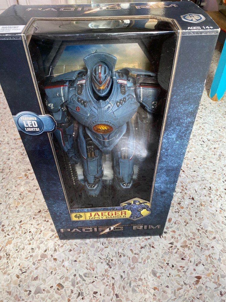 BNIB PACIFIC RIM NECA 18INCH FIGURE GYPSY DANGER JAEGER WITH LED LIGHTS ...