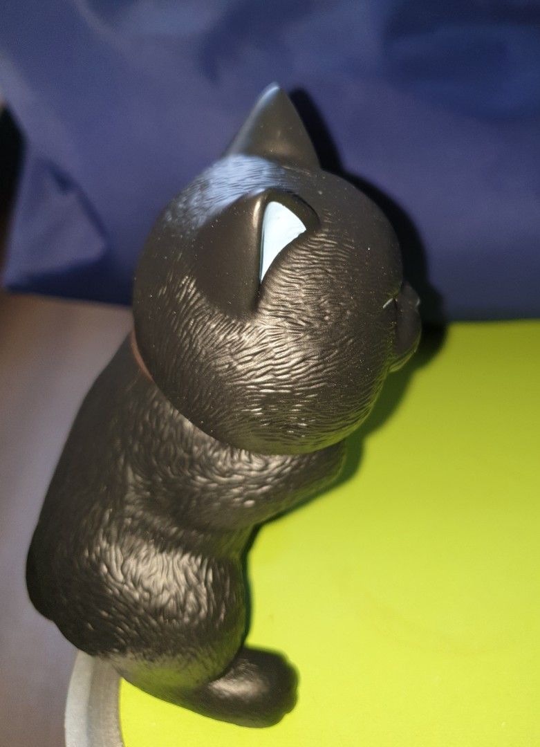 Cats figure, Hobbies & Toys, Toys & Games on Carousell