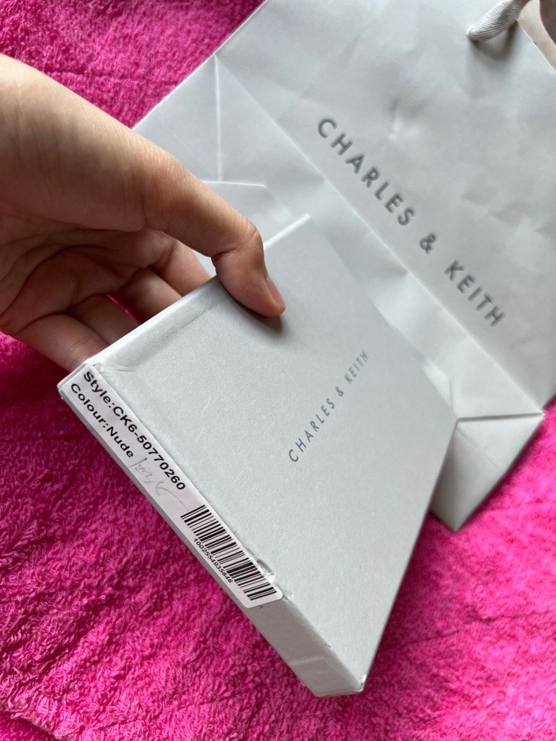 Charles & Keith Card Holder/Wallet, Women's Fashion, Bags & Wallets ...