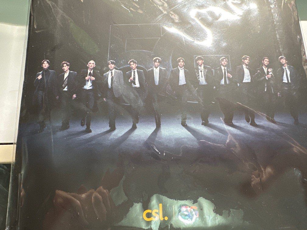 CSL MIRROR 2022 calendar, 興趣及遊戲, 收藏品及紀念品, 明星周邊 - Carousell