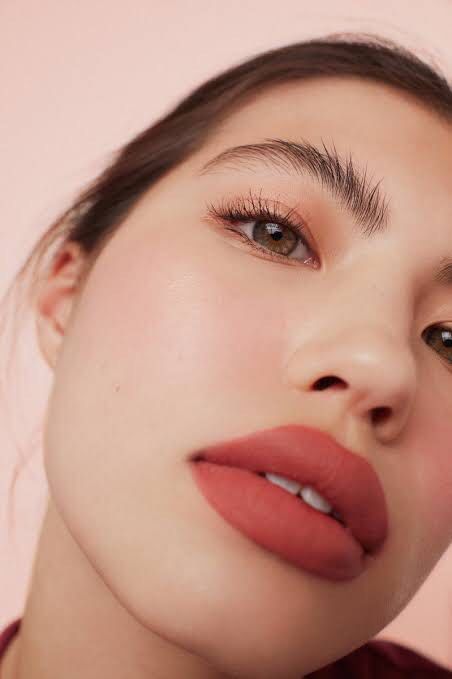 Detail Lipstick Hazel Quing Collaboration on Carousell