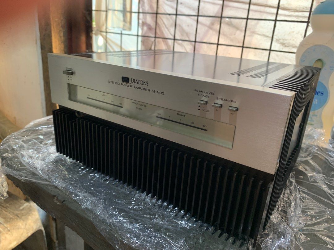 DIATONE (MITSUBISHI) STEREO POWER AMPLIFIER M-A05 AC 110 VOLTS 50/60 HZ ...