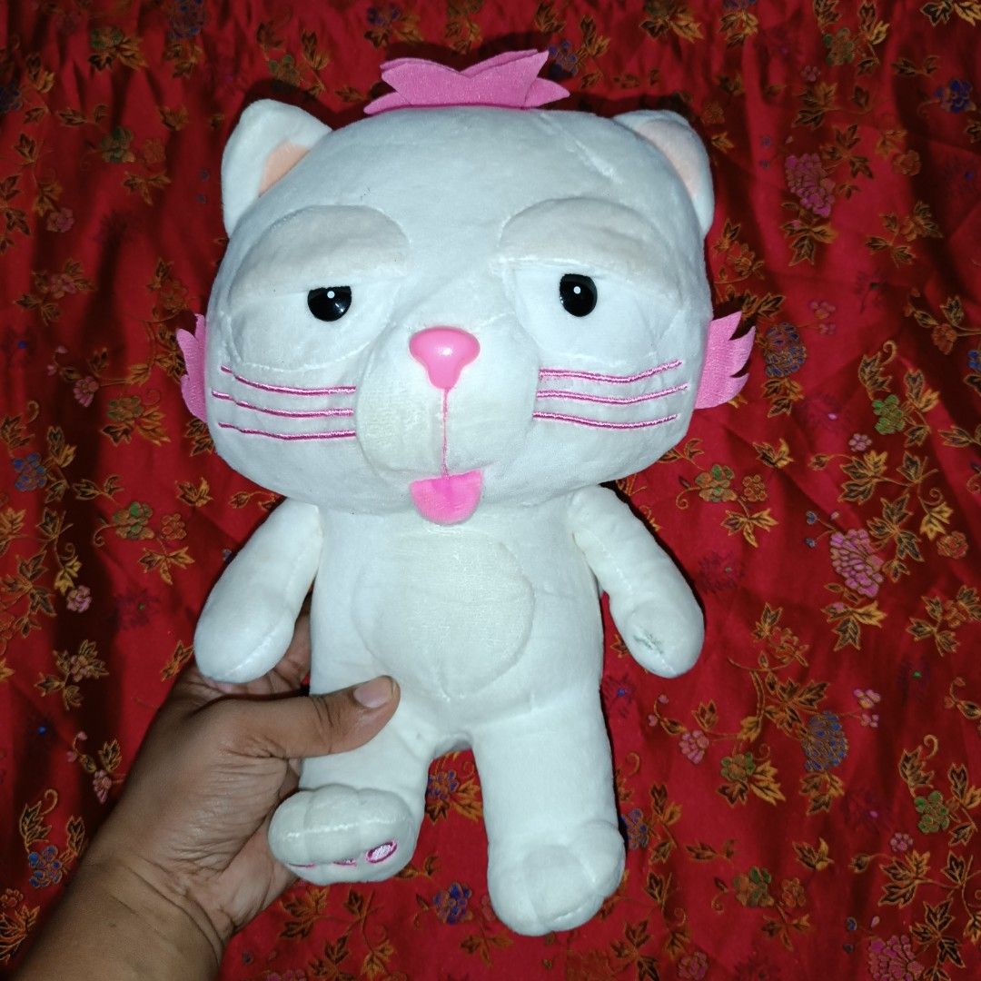 DINGA CAT RARE WHITE VERSION on Carousell