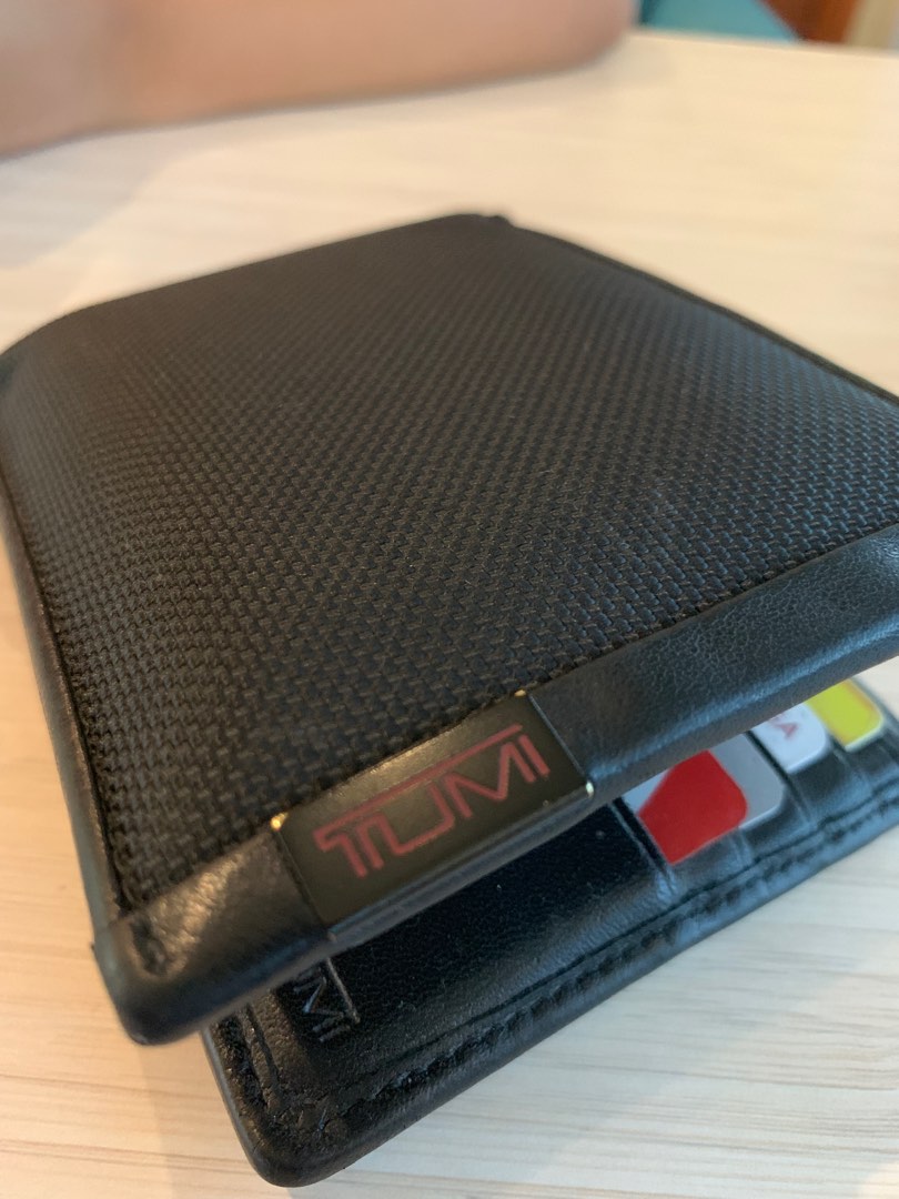 Dompet tumi original lengkap box and label2 original 100%, Fesyen Pria ...