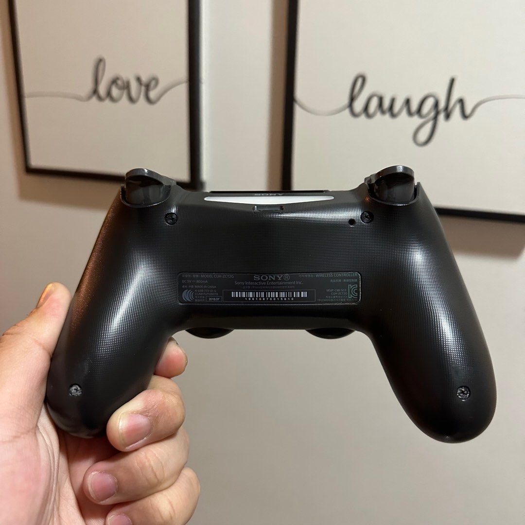 Ds4 v2 controller / Ps4 controller Black on Carousell