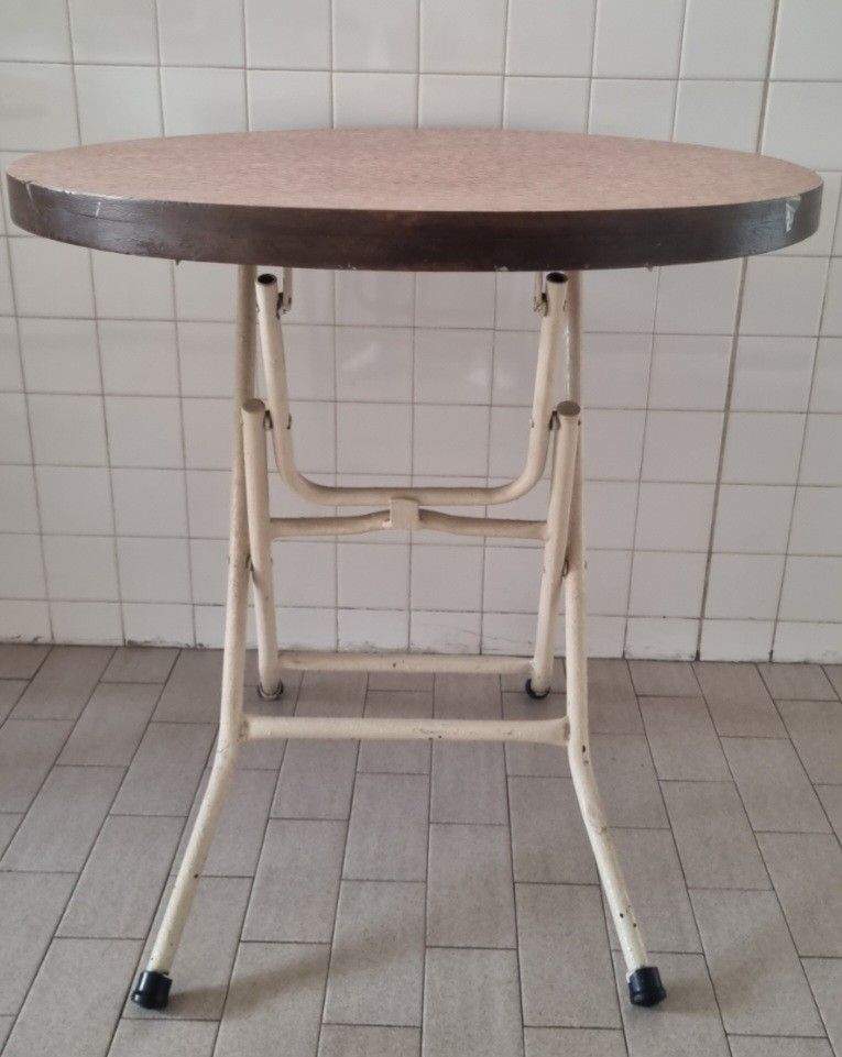 Formica Round Table, Furniture & Home Living, Furniture, Tables & Sets ...