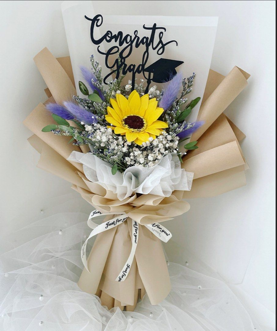 Graduation Bouquet/ Dried Flower Bouquet, Hobbies & Toys, Stationery ...