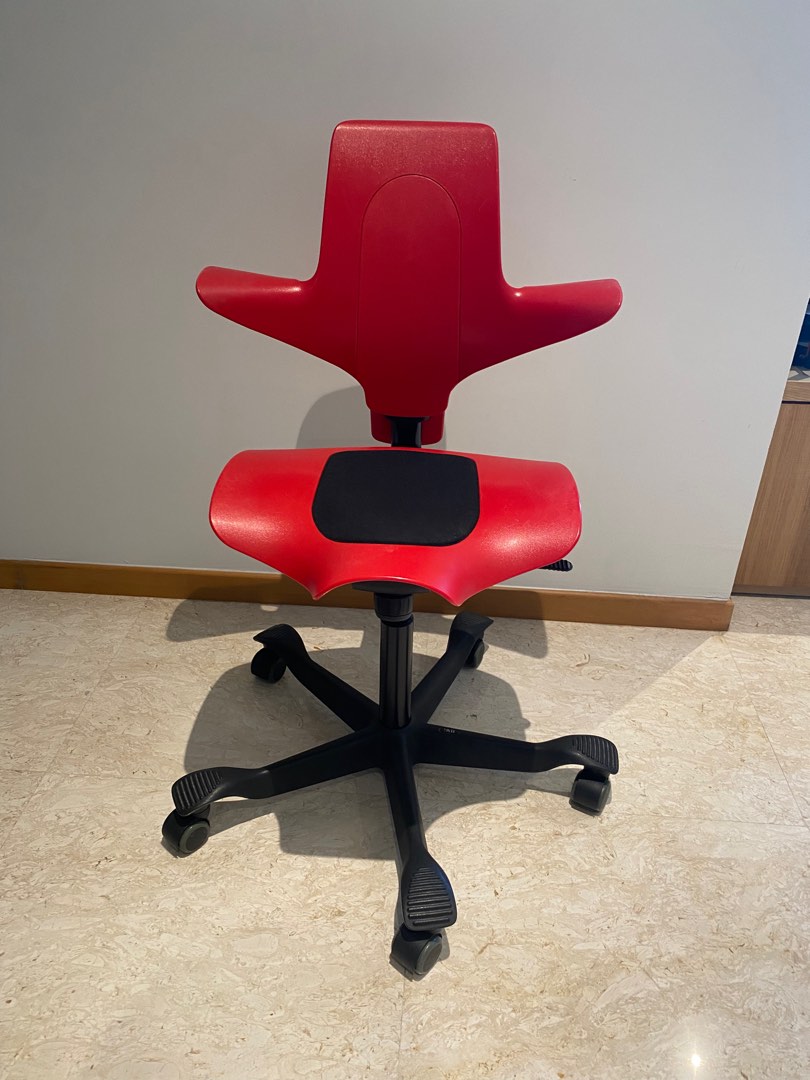 HAG Capisco Ergonomic chair, Furniture & Home Living, Furniture, Chairs ...
