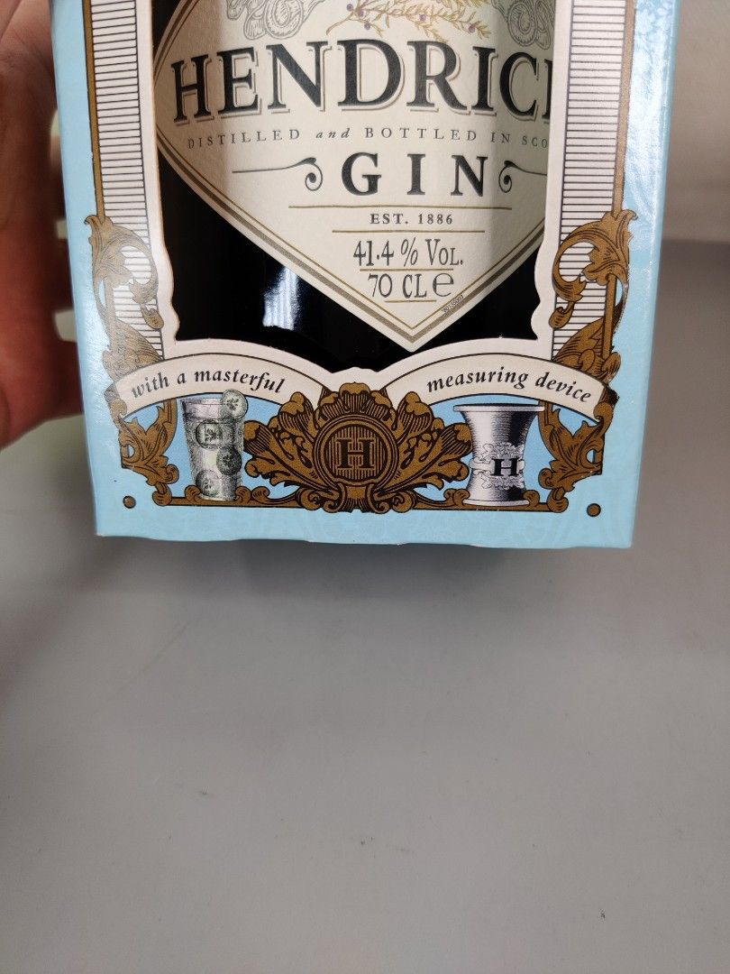 Hendricks Gin 700ml With Gift Box, Food & Drinks, Alcoholic Beverages ...