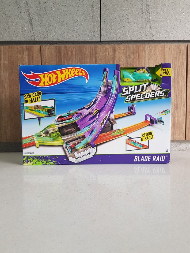 HOTWHEELS BLADE RAID TRACK SET, Hobbies & Toys, Toys & Games on Carousell
