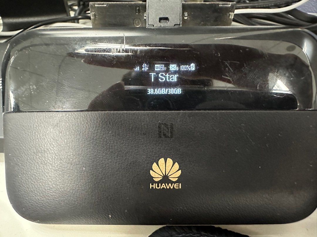 HuaWei 華為 E5885Ls-93a 無線網路分享器4G, 手機及配件, 電子周邊配件及產品, 其他電子周邊配件及產品在旋轉拍賣