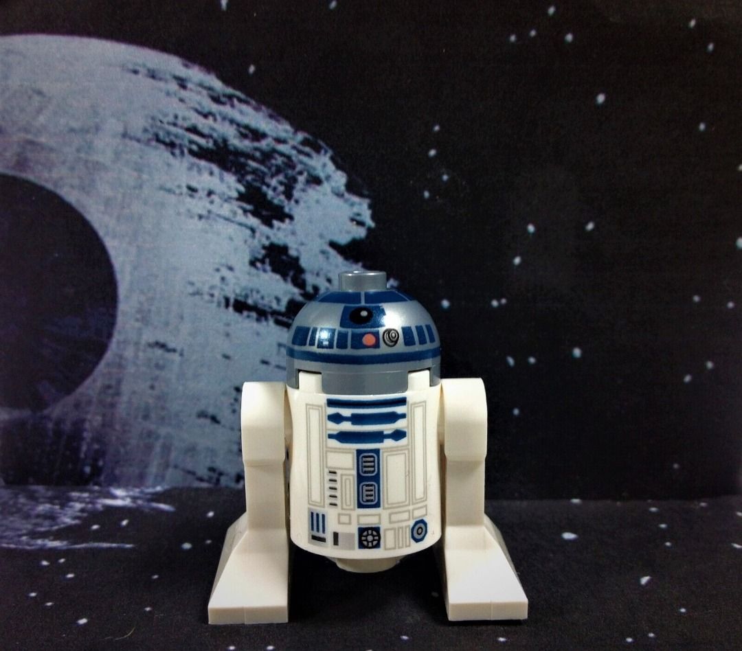 LEGO Star Wars Minifigure Astromech Droid R2-D2 UCS, 興趣及遊戲, 玩具 & 遊戲類 - Carousell