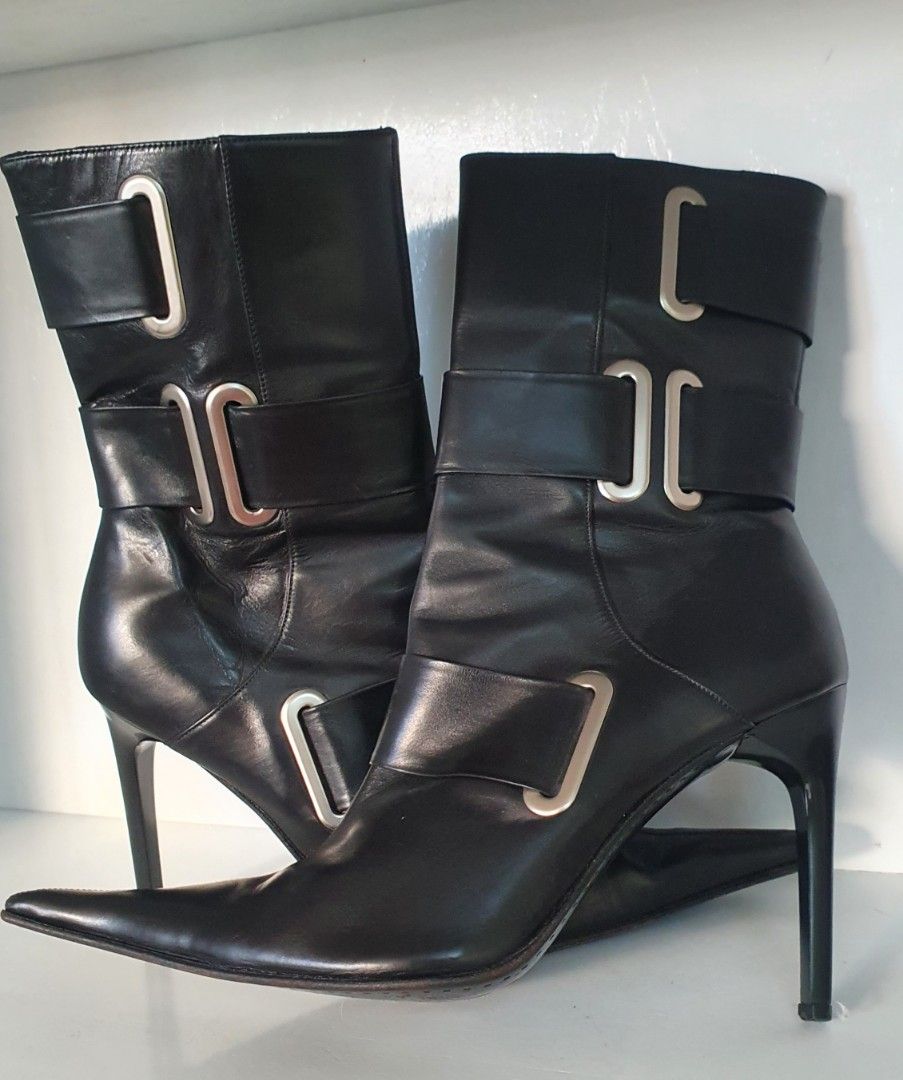 Mario Bruni Boots for women on Carousell