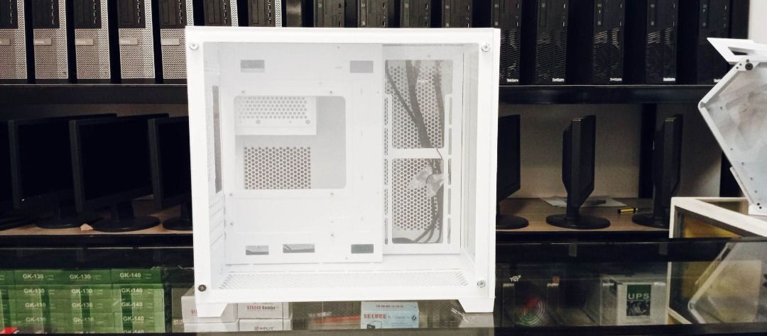 MATX TEMPERED CASE KEYTECH ROBIN MINI WHITE, Computers & Tech, Parts ...
