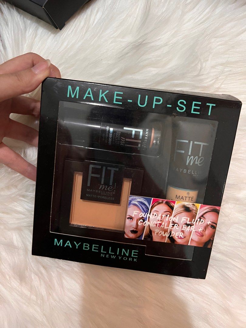 Maybelline Make Up Set Kesehatan And Kecantikan Rias Wajah Di Carousell