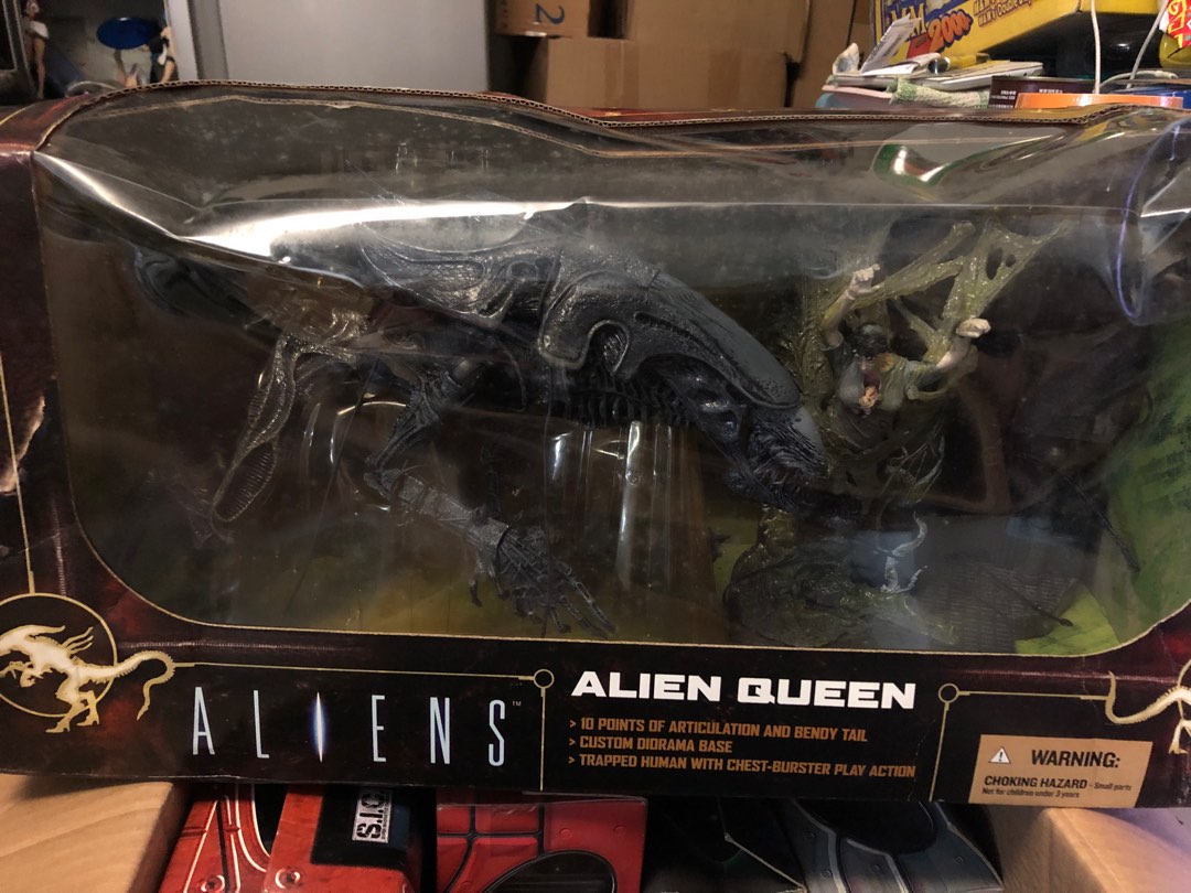 McFarlane toys alien queen, 興趣及遊戲, 玩具 & 遊戲類 - Carousell