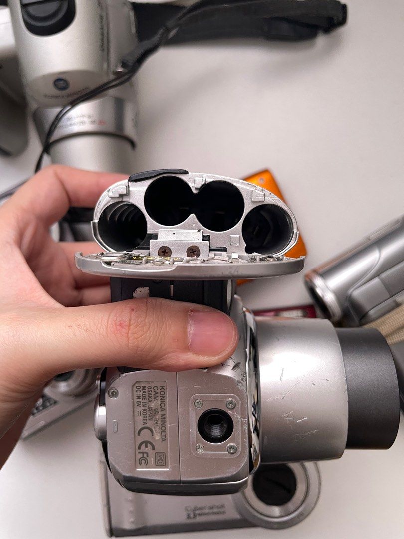 Minolta Digicam, Photography, Cameras on Carousell