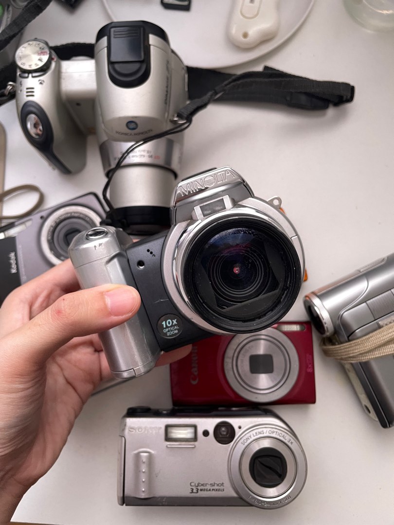 Minolta Digicam, Photography, Cameras on Carousell