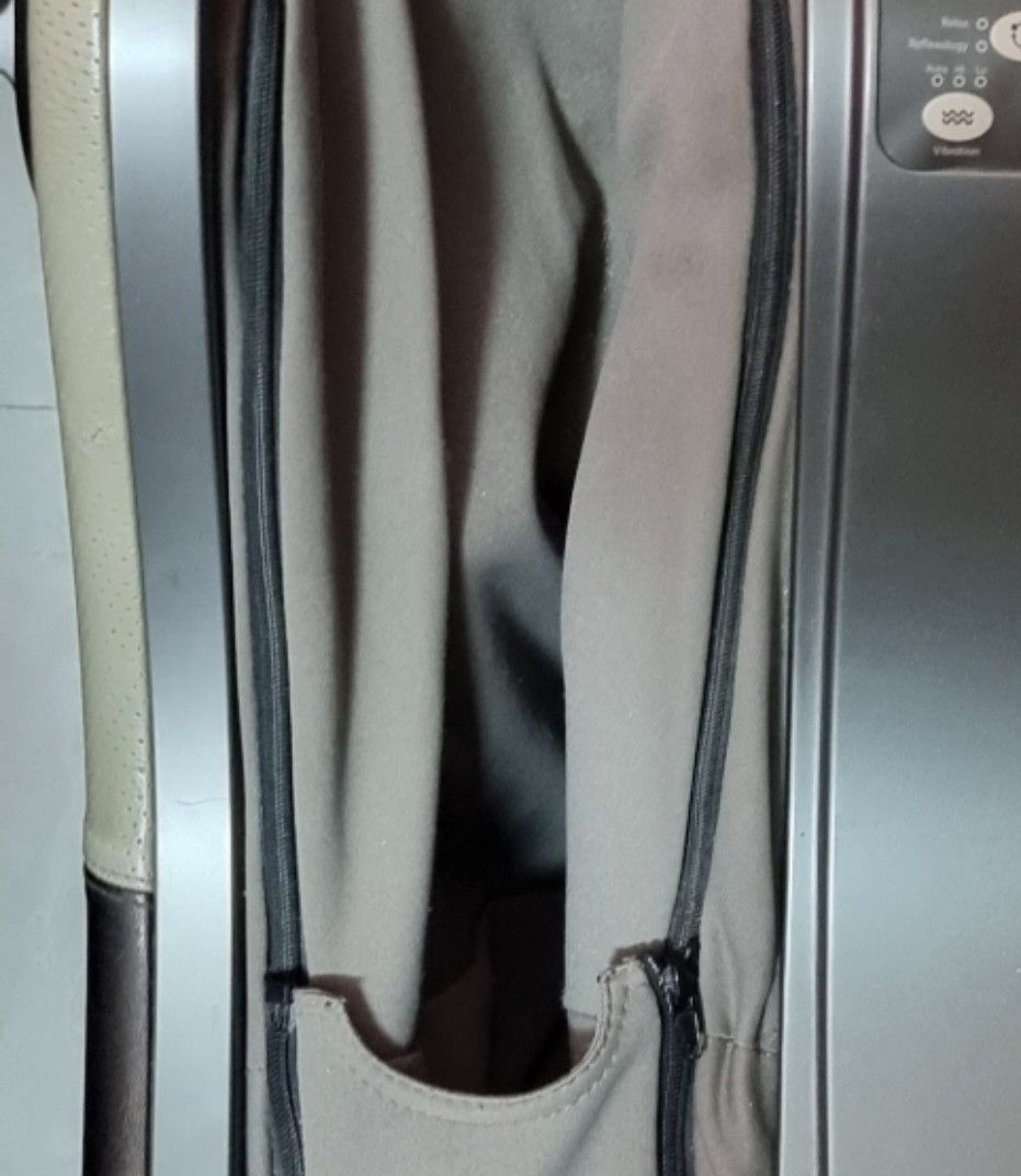 Osim OS-318 Uphoria massage chair 5 in 1, Health & Nutrition, Massage ...