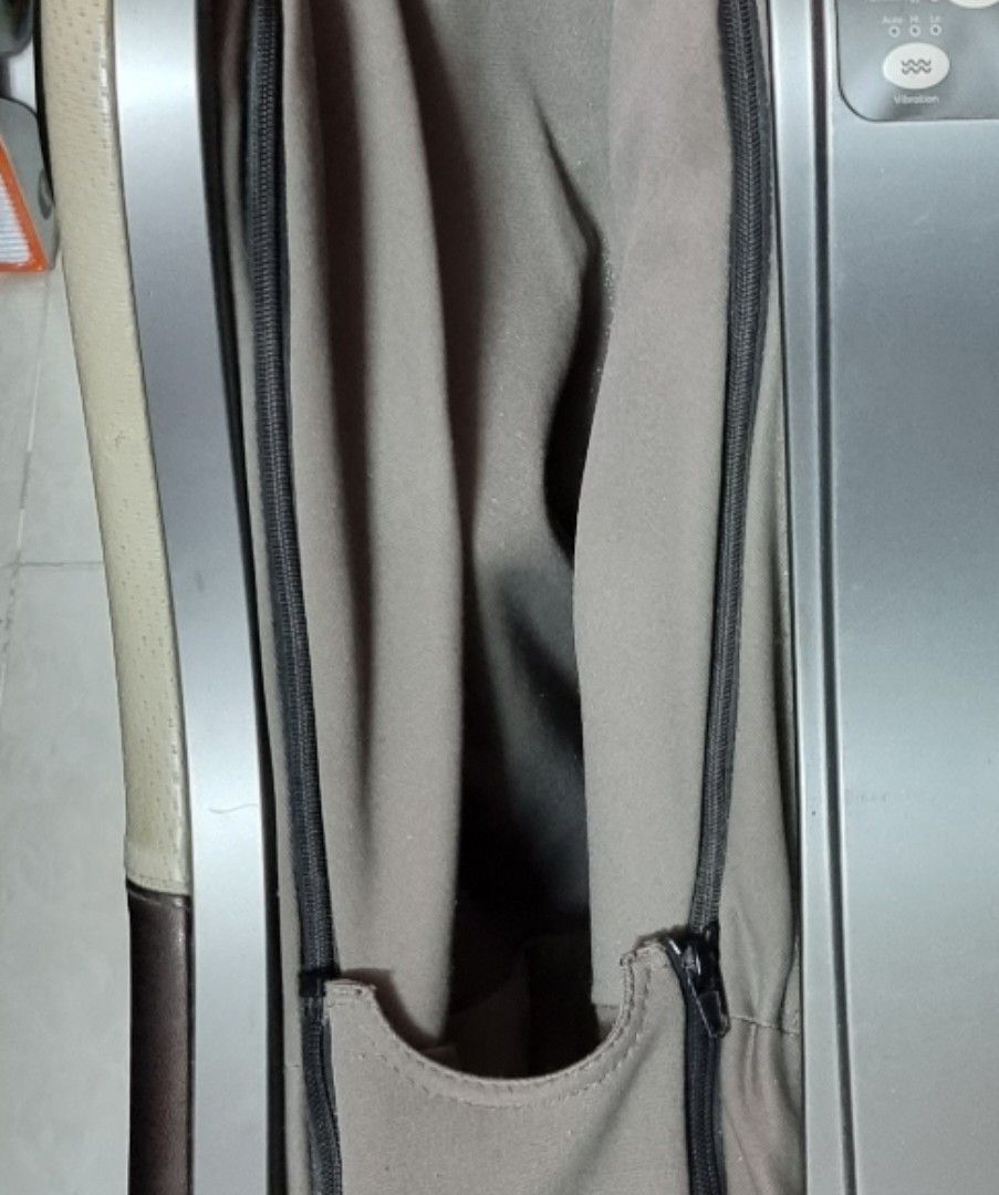 Osim OS-318 Uphoria massage chair 5 in 1, Health & Nutrition, Massage ...