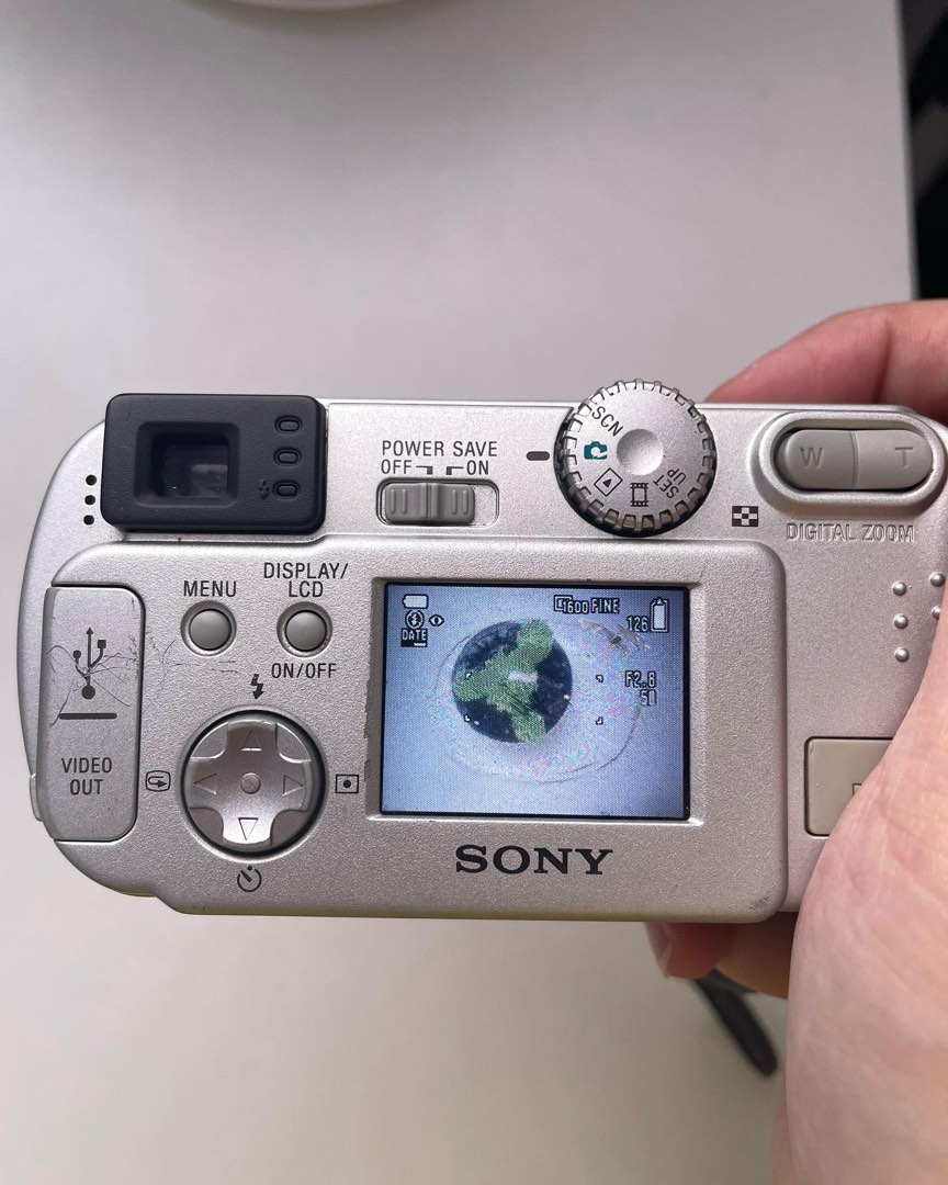 *Rare* Sony Cybershot DSC-P31 digicam, Photography, Cameras on Carousell