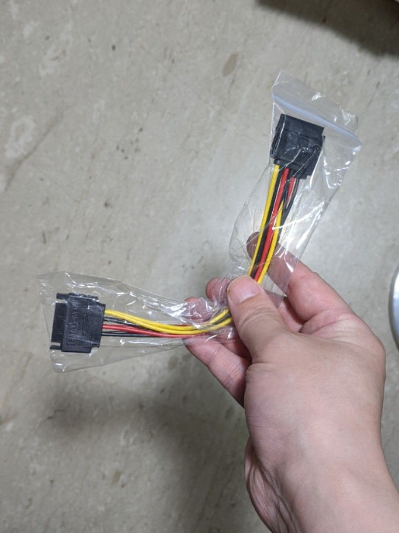 SATA power cable 1 to 2 splitter for pc extension, Computers & Tech ...