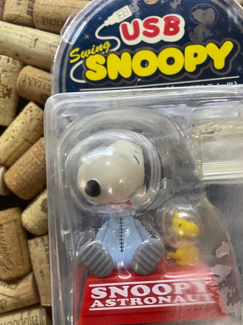 Snoopy Figure - USB on Carousell