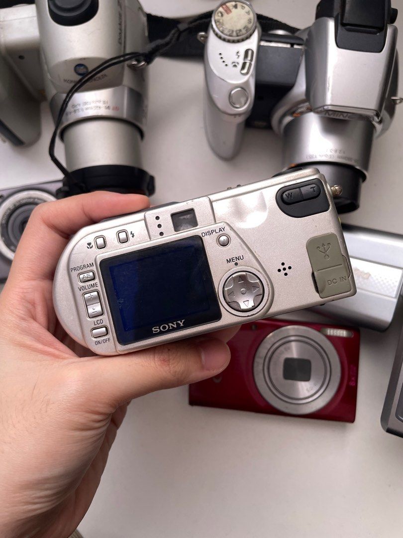 Sony Cybershot DSC-P1, Photography, Cameras on Carousell