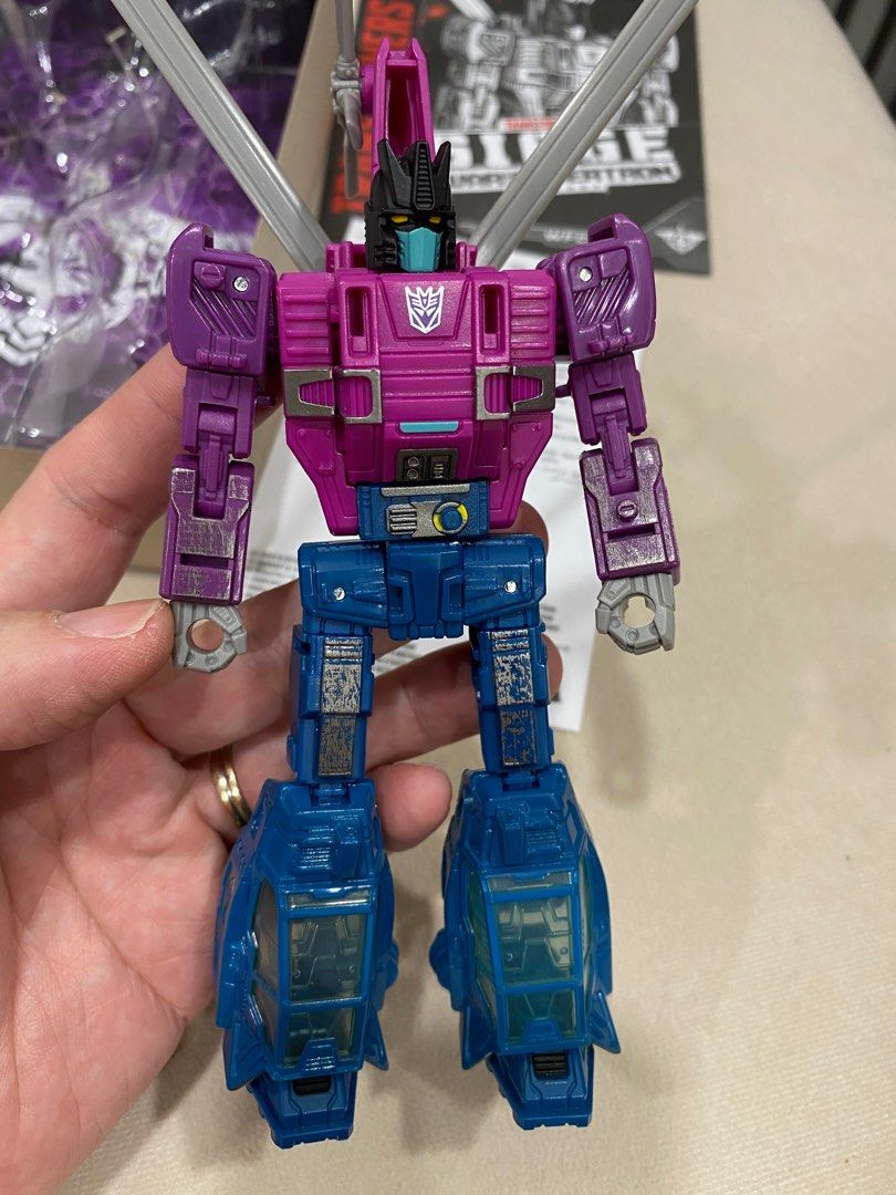 Transformers Siege Spinister Targetmaster G1 BIB, Hobbies & Toys, Toys ...