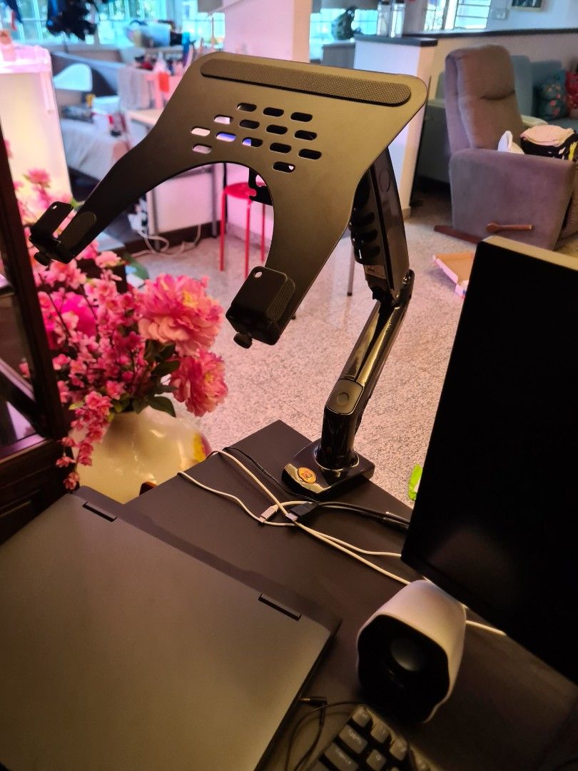 Vesa moniter stand with laptop mount attachment, Computers & Tech ...