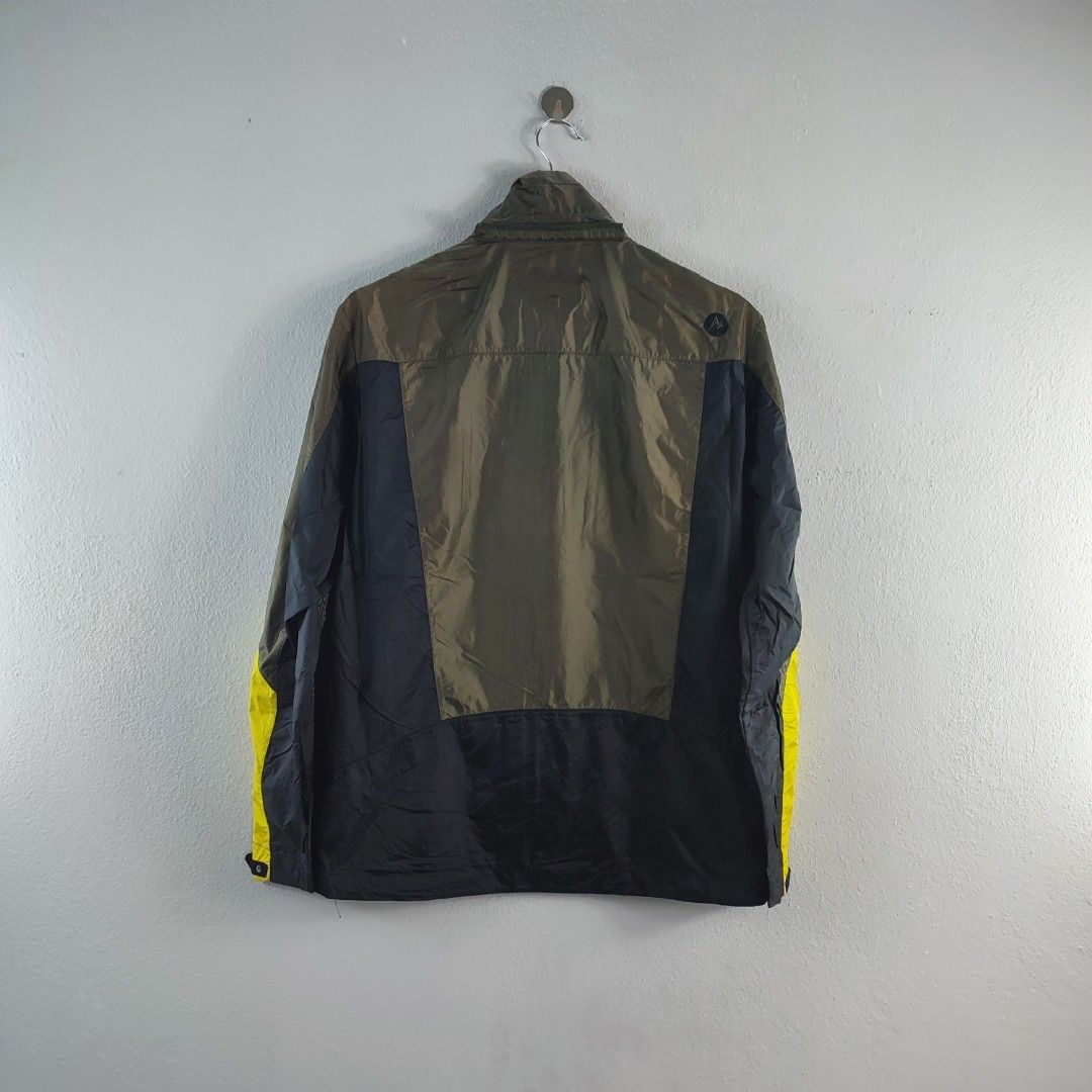 Winbreaker Marmot, Men's Fashion, Tops & Sets, Hoodies on Carousell