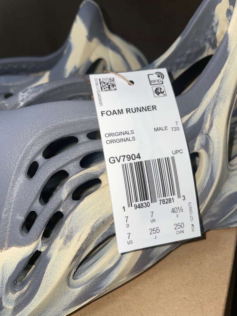 YEEZY FOAM RUNNER RNNR MXT Moon Gray on Carousell
