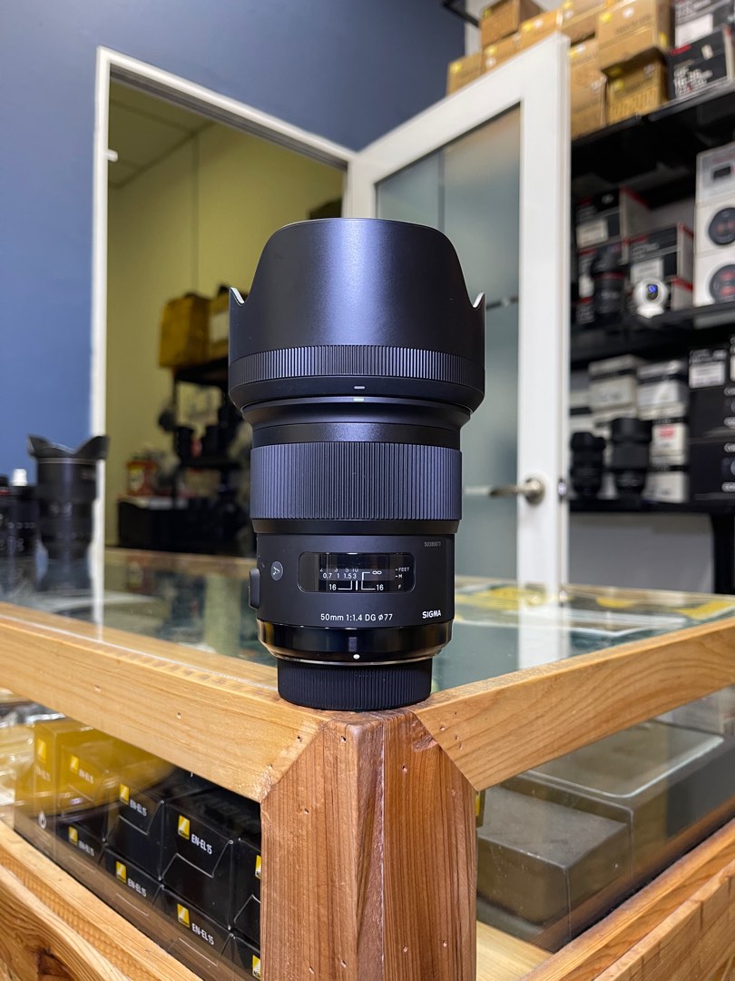 50mm F1.4 Sigma Art Nikon, Photography, Lens & Kits on Carousell