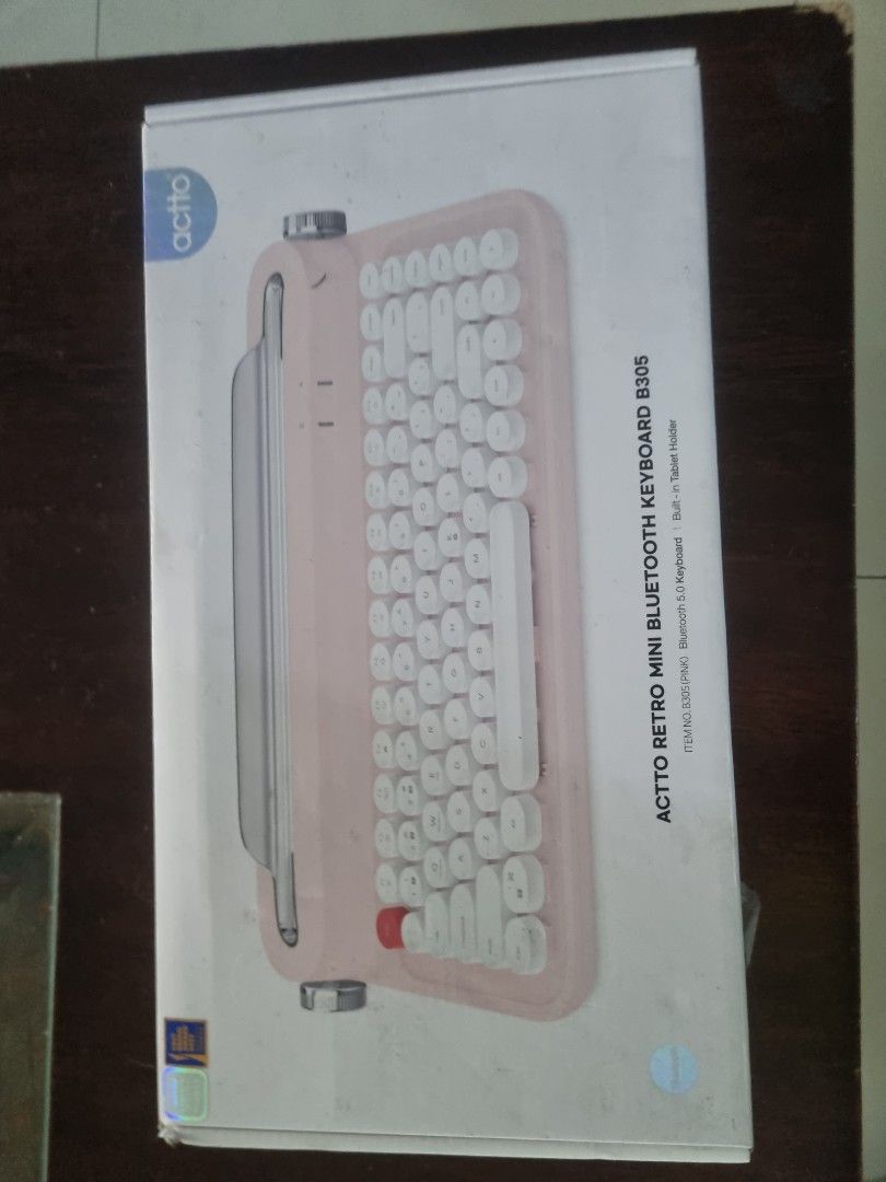 Accto retro mini pink aesthetic keyboard on Carousell