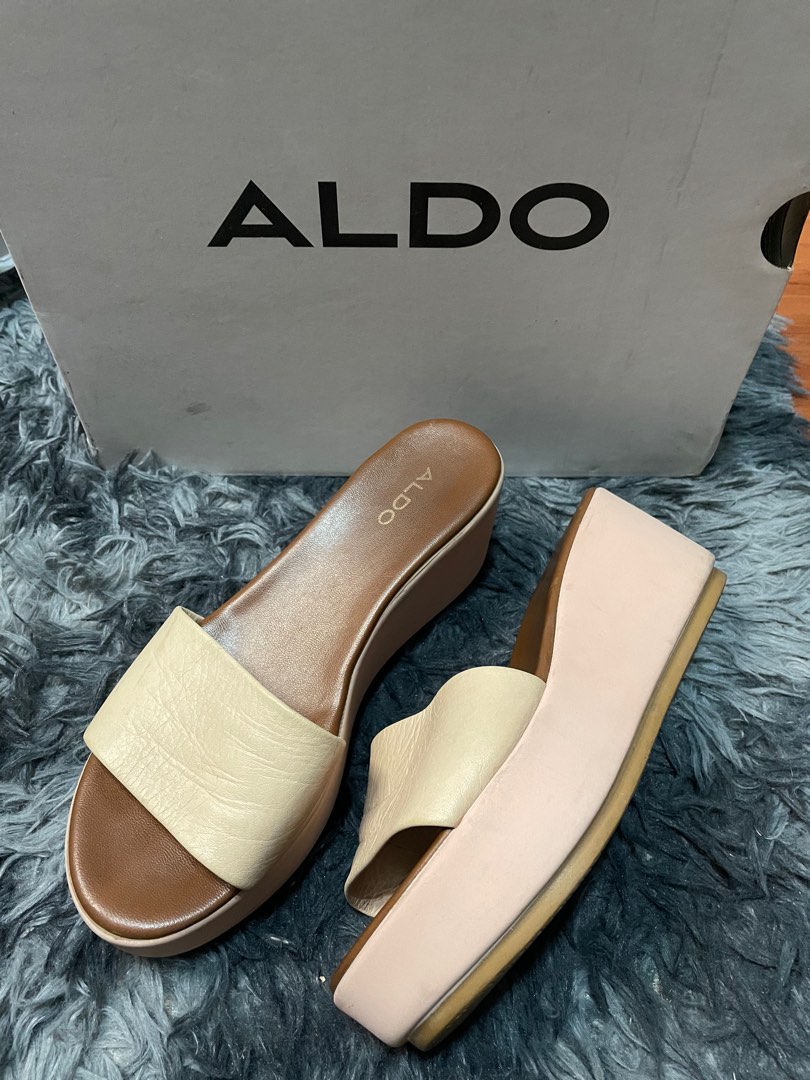 ALDO light pink platform slides on Carousell
