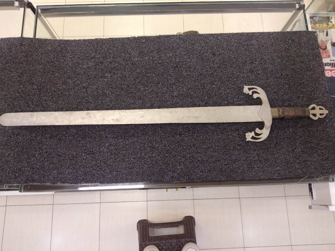 Ang pandoy alalay ng panday sword -joey de leon, Hobbies & Toys ...