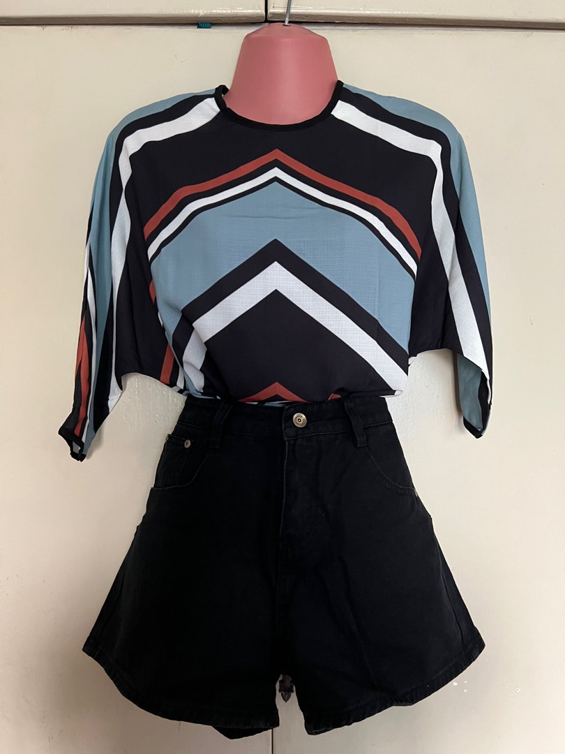 Bat wing Sleeves, Women's Fashion, Tops, Blouses on Carousell