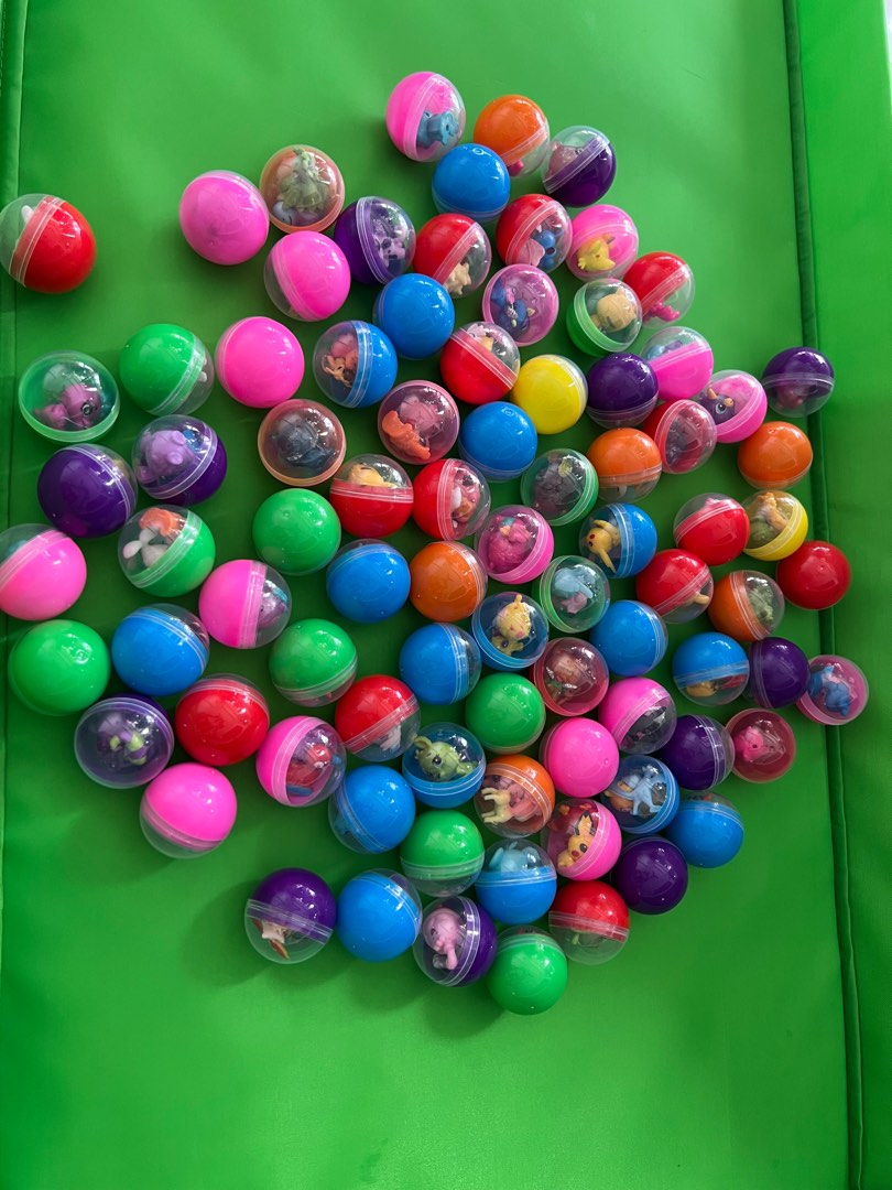 Claw machine capsules and assorted toys, Hobbies & Toys, Toys & Games ...