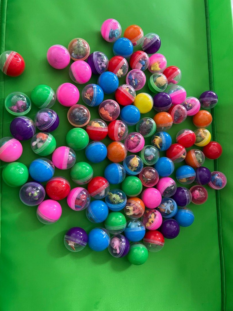 Claw machine capsules and assorted toys, Hobbies & Toys, Toys & Games ...