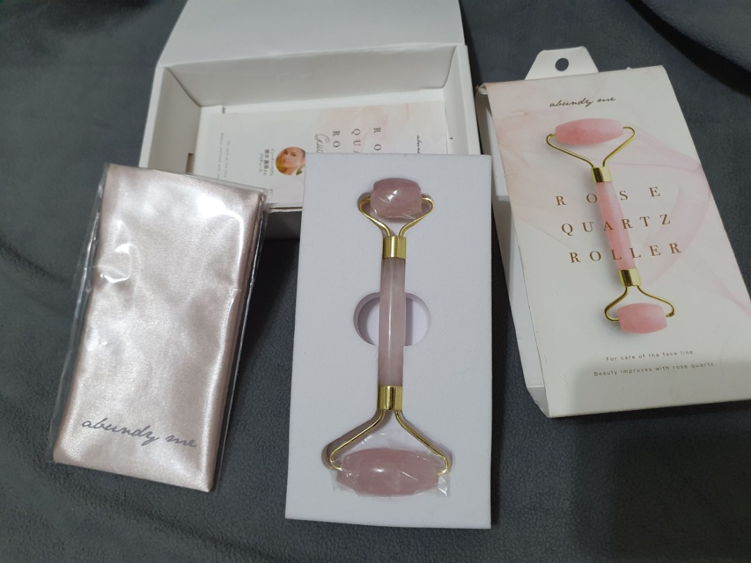 【全新】日本Cogit Abundy me rose quartz roller 天然玫瑰石英滾輪 盒損, 香水、美妝、保養, 臉部彩妝、保養與清潔, 護膚、清潔產品在旋轉拍賣