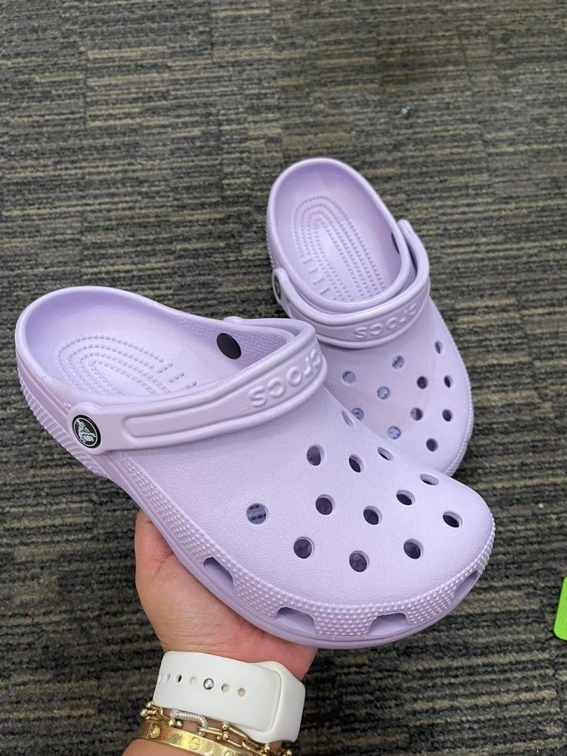 Crocs Classic Lavender W6/7/8, Women's Fashion, Footwear, Slippers and ...