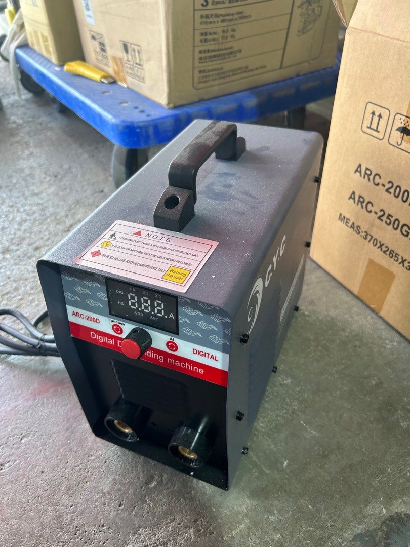 CYC ARC200D WELDING INVERTOR, Everything Else on Carousell