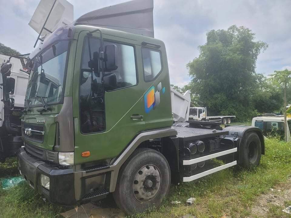 Daewoo Tractor Head, Special Vehicles, Heavy Vehicles on Carousell