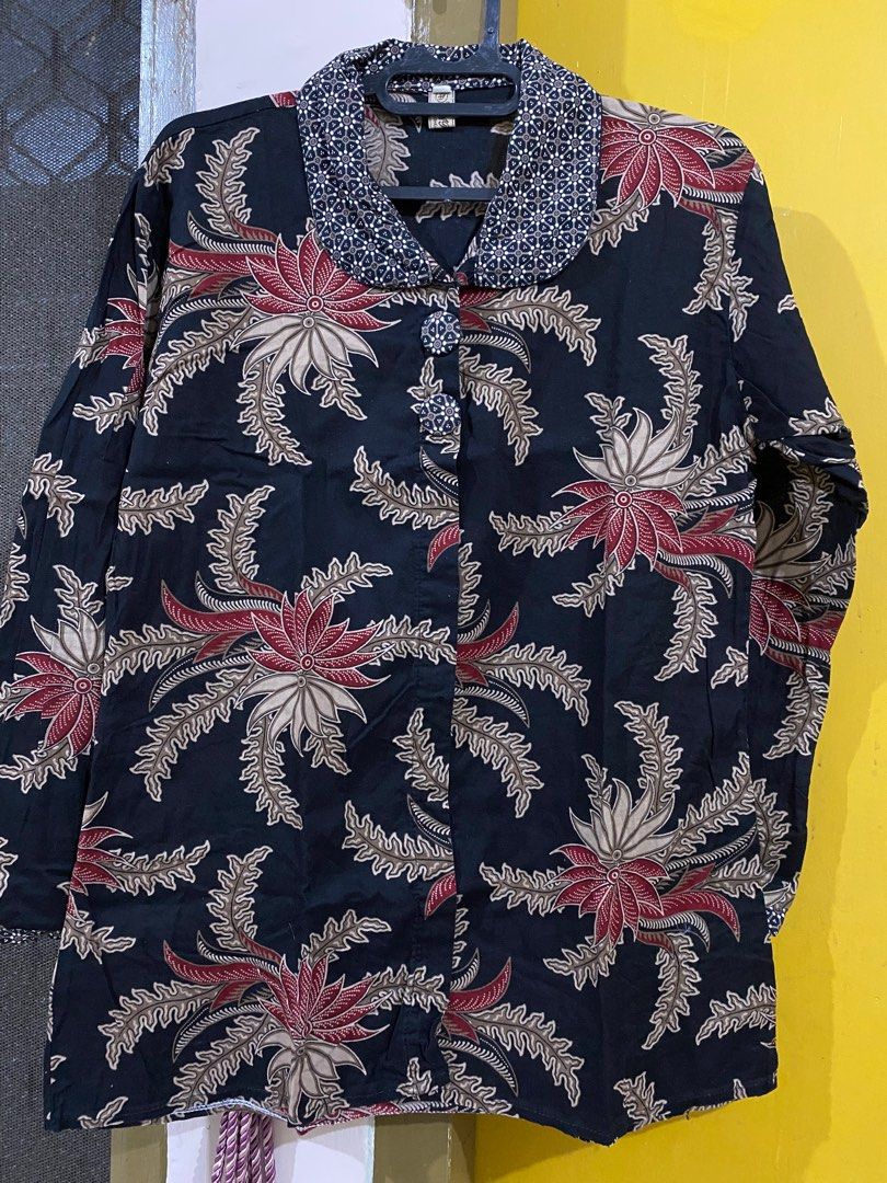 (FREE ONGKIR) BATIK HITAM, Fesyen Wanita, Pakaian Wanita, Atasan di ...