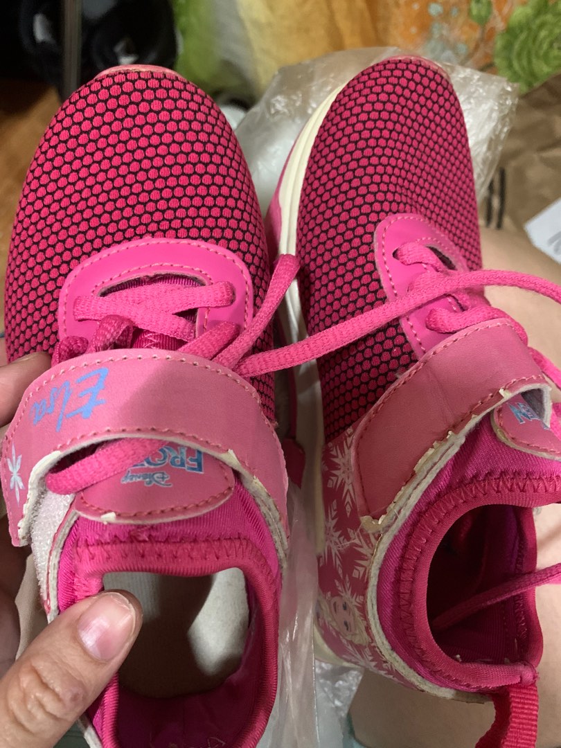 Frozen rubber shoes, Babies & Kids, Babies & Kids Fashion on Carousell