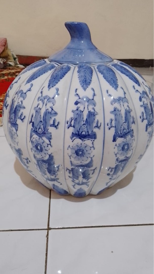 Guci Antik keramik, Antik, Furnitur di Carousell