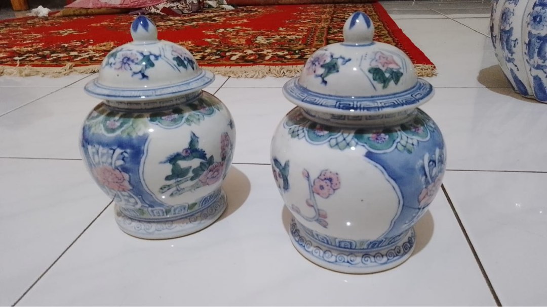 Guci Keramik antik, Antik, Furnitur di Carousell