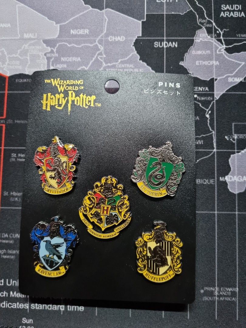Harry Potter House Pins, Hobbies & Toys, Memorabilia & Collectibles ...