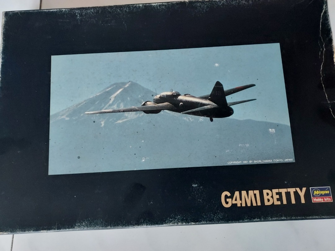 Hasegawa 1/72 G4M1 Betty Bomber with Ohka flying bomb., Hobbies & Toys ...